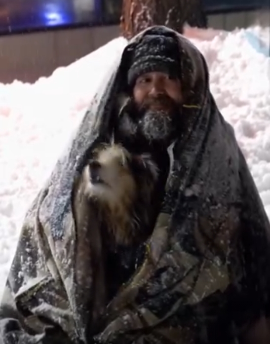 I Bought Shawarma and Coffee for a Homeless Man – He Gave Me a Note ...